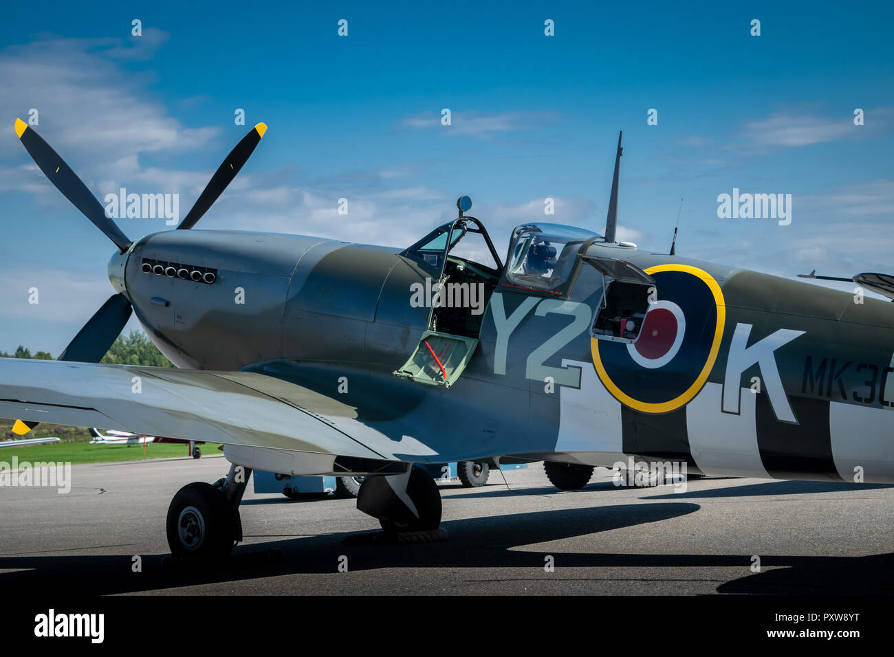 Spitfire Mk IX Stock Photo - Alamy