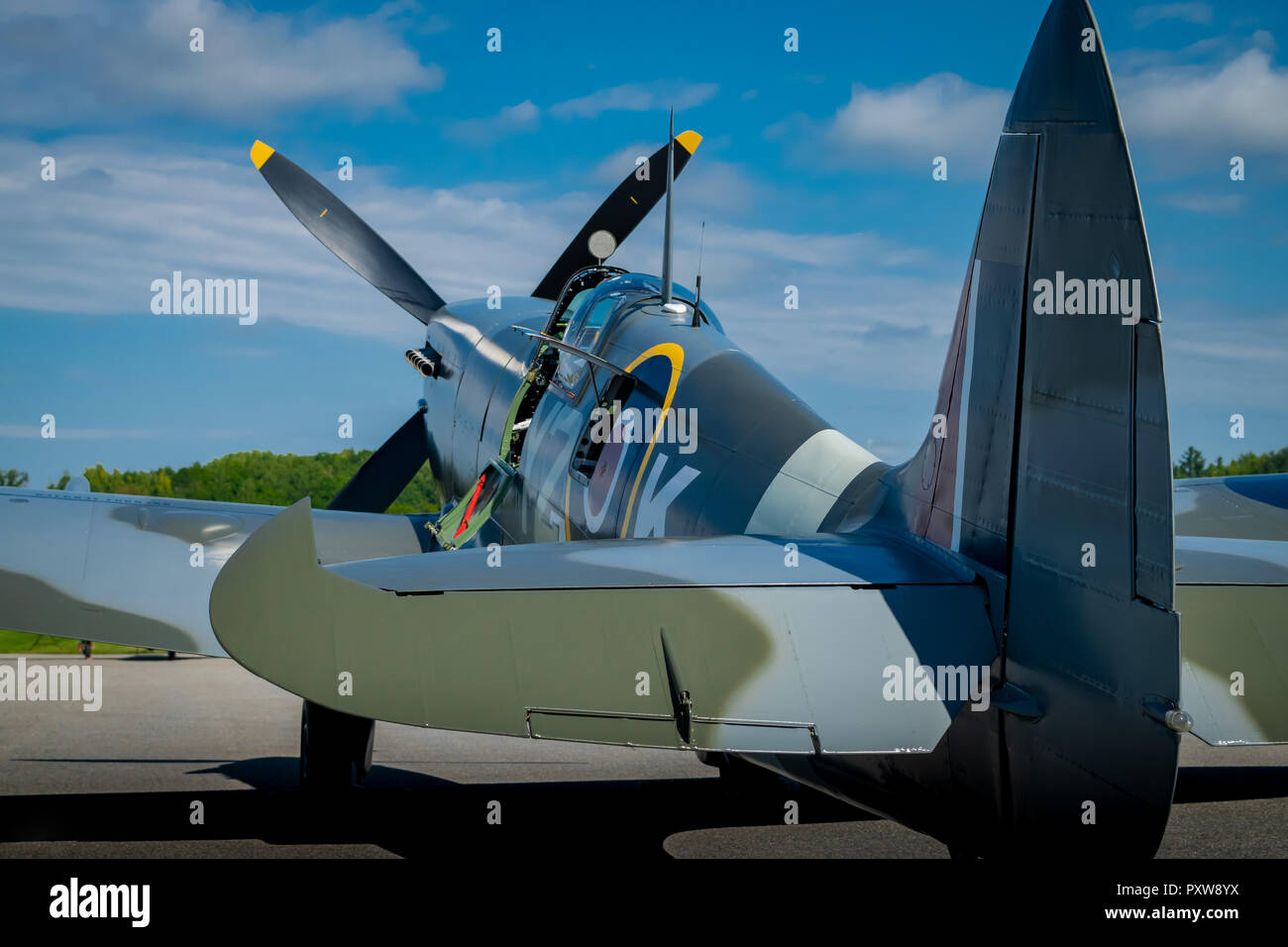 Spitfire Mk IX Stock Photo - Alamy