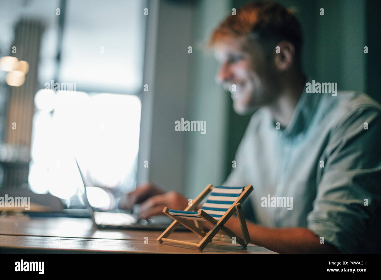 Vacation computer hi-res stock photography and images - Alamy