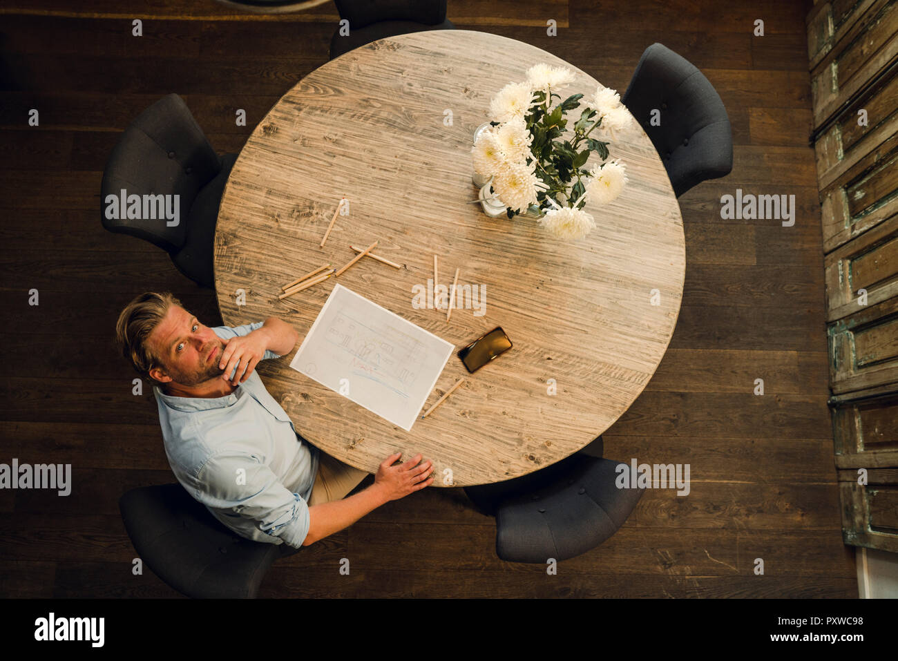 Table top view drawing hi-res stock photography and images - Alamy