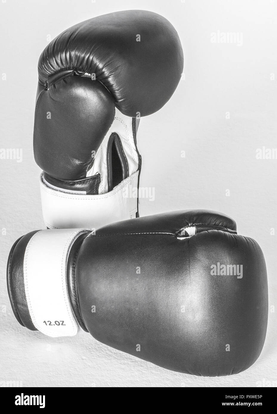 Boxhandschuhe hi-res stock photography and images - Alamy