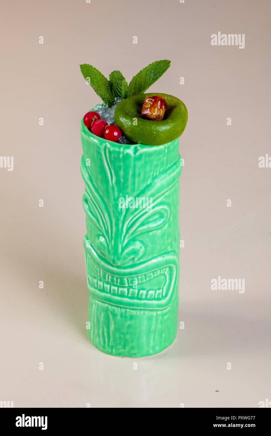 Hawaii cocktail bar drink Stock Photo - Alamy