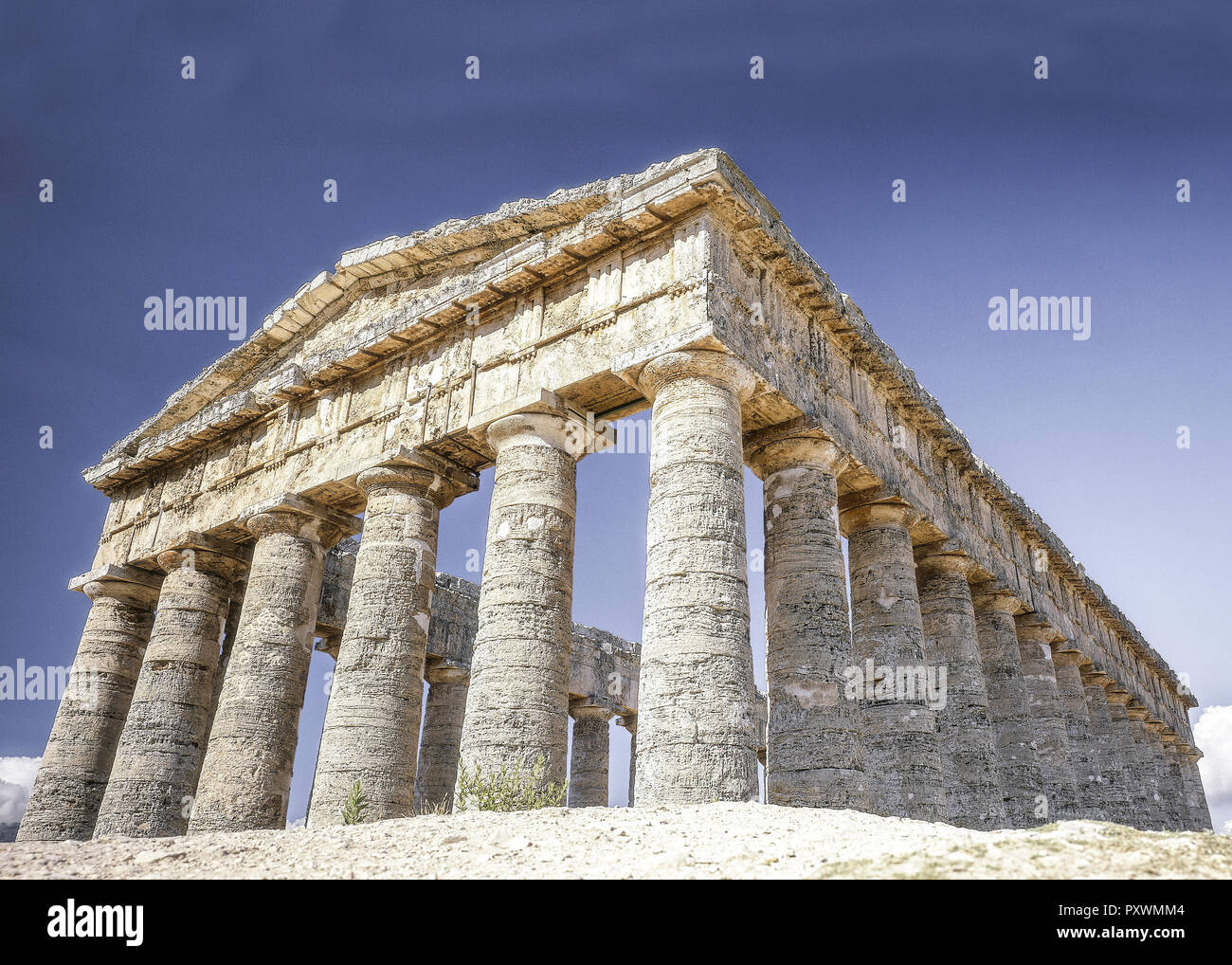 Griechischer tempel hi-res stock photography and images - Alamy