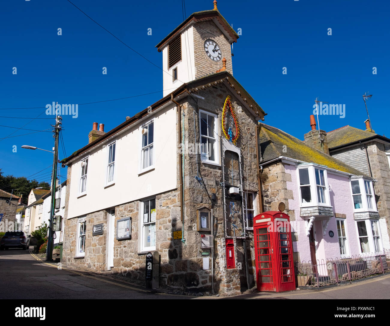 Wide angled road hi-res stock photography and images - Alamy