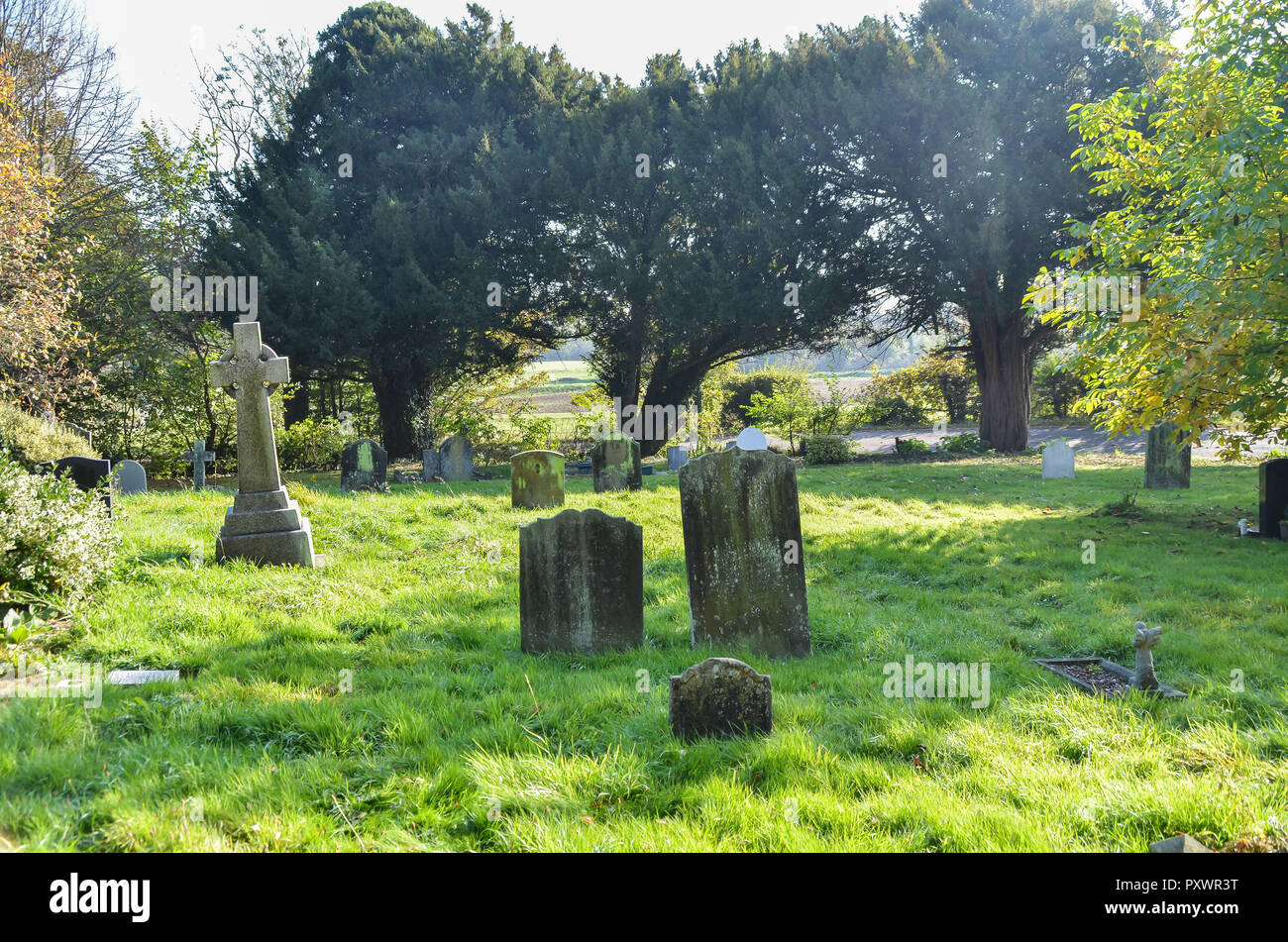 English country graveyard Stock Photo - Alamy