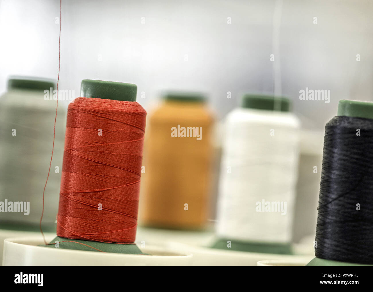 Garnspulen hi-res stock photography and images - Alamy