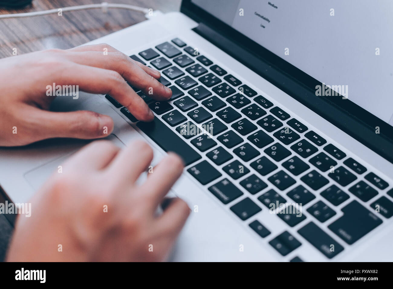 Typing on apple keyboard hi-res stock photography and images - Alamy