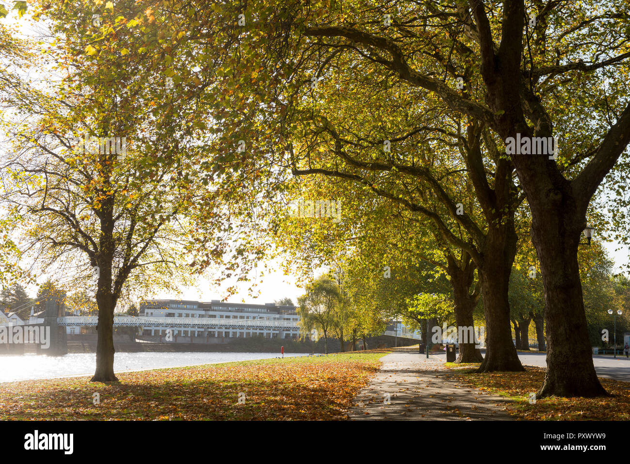 Bright sunny day at Victoria Embankment in Nottingham, Nottinghamshire ...