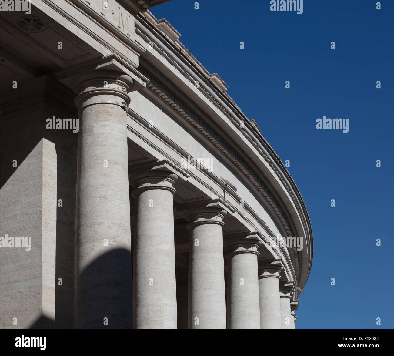 Gian lorenzo bernini colonnade hi-res stock photography and images - Alamy