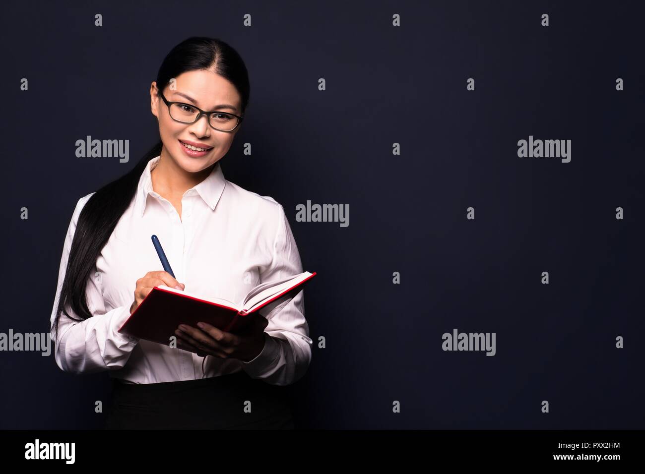 Young pretty business woman hi-res stock photography and images - Alamy
