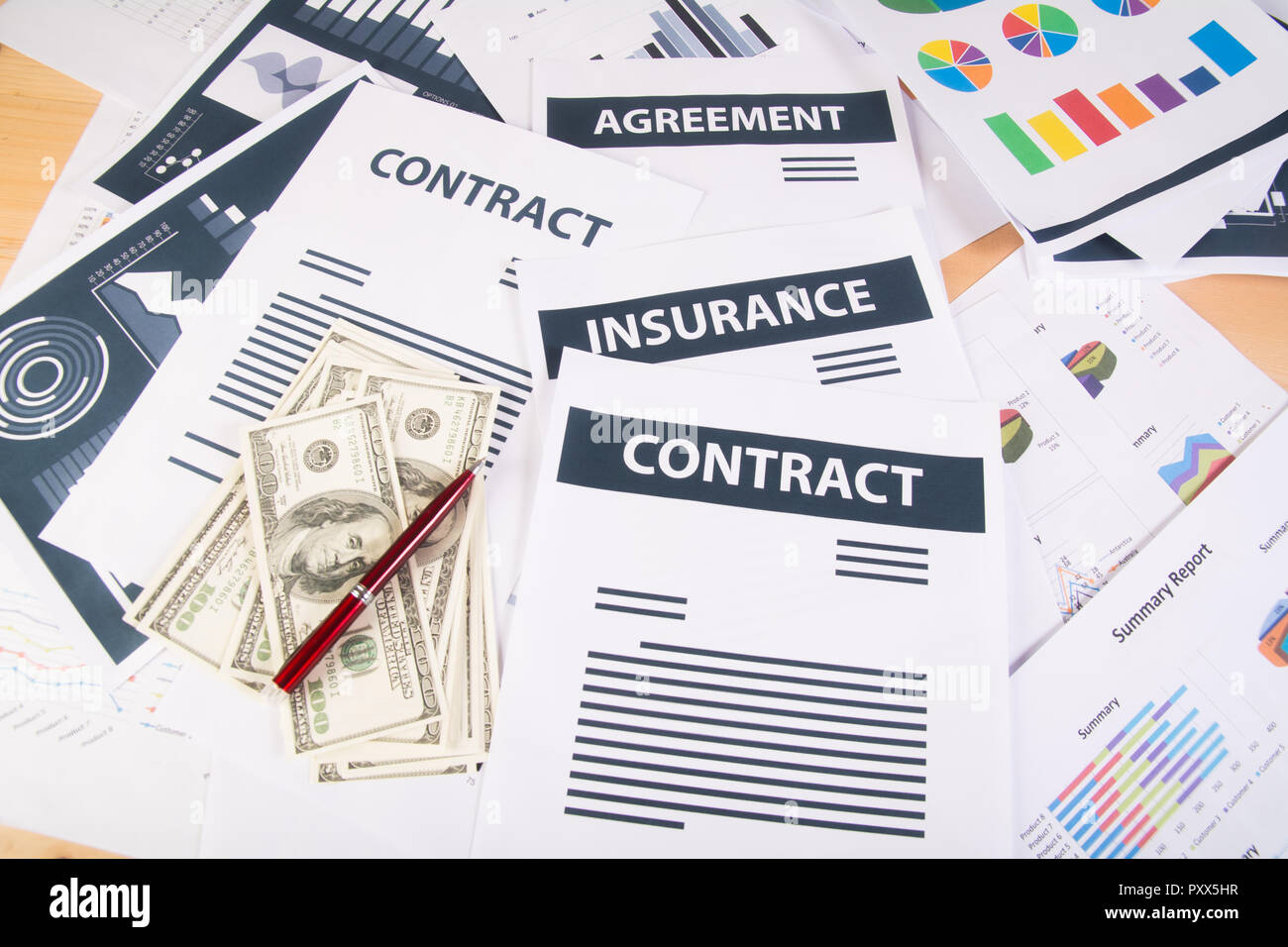 Personal finance graphs hi-res stock photography and images - Alamy