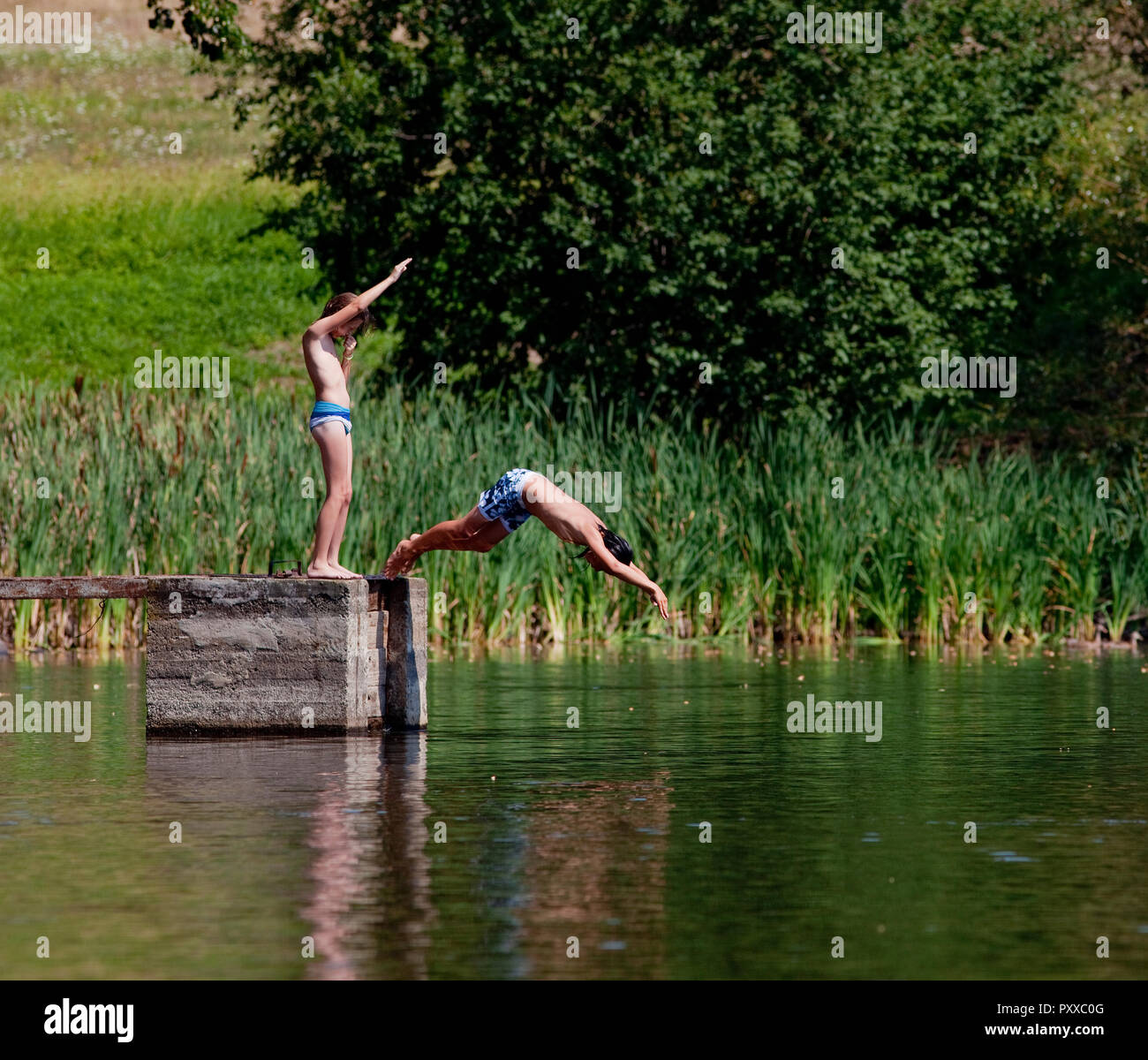 Learning to dive hi-res stock photography and images - Alamy