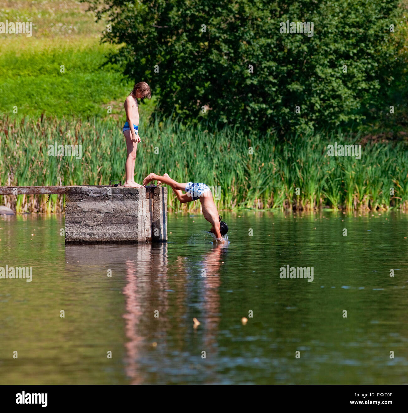 Learning to dive hi-res stock photography and images - Alamy