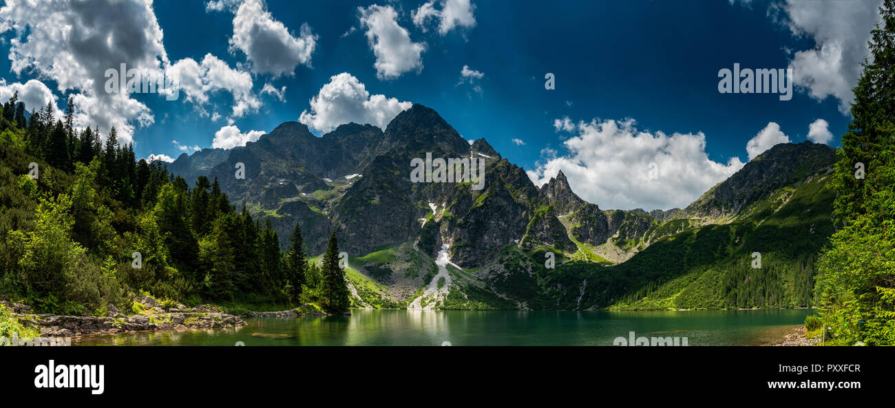 Beautiful scenery between mountains hi-res stock photography and images ...