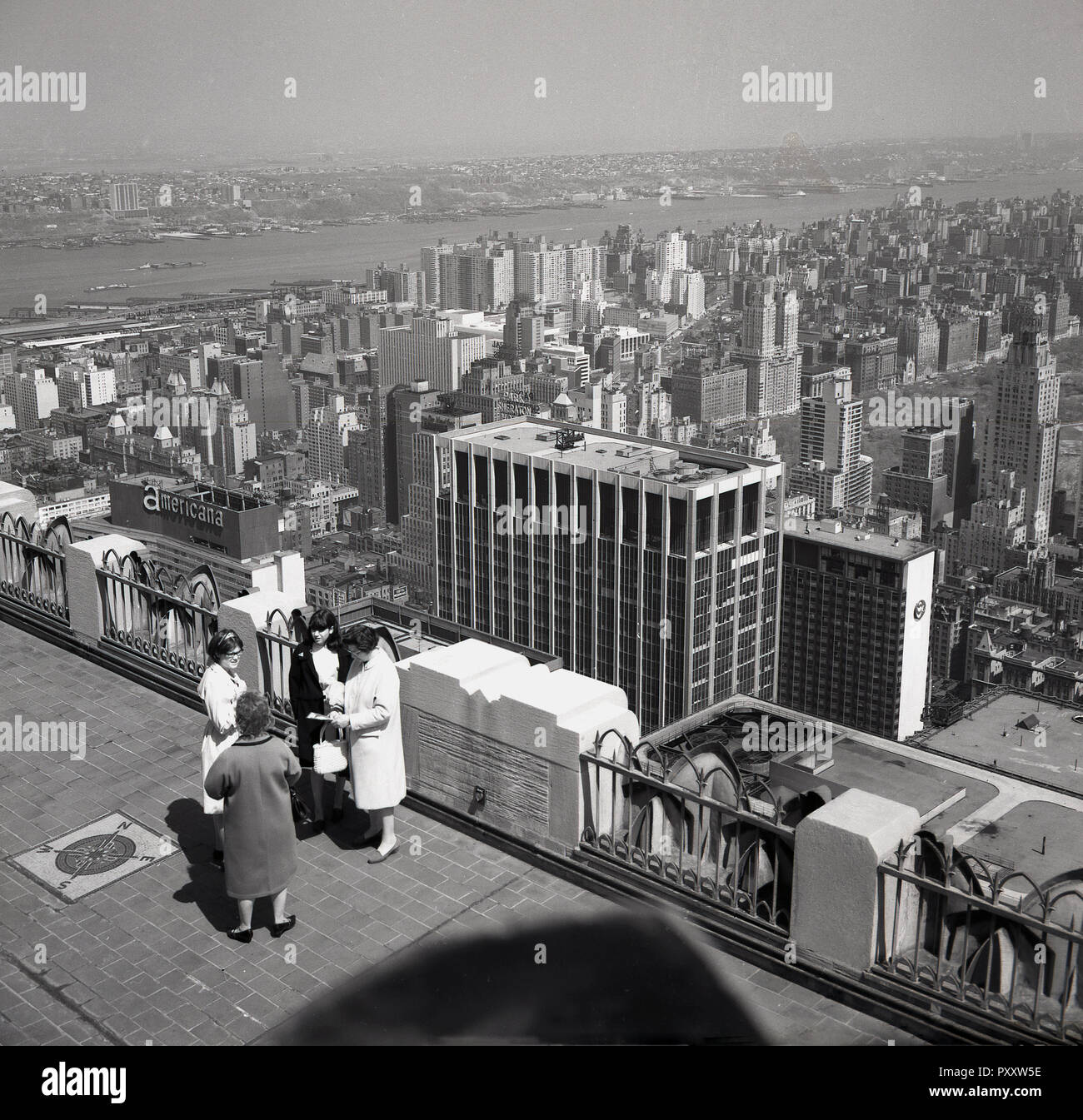 1950s new york view city hi-res stock photography and images - Alamy