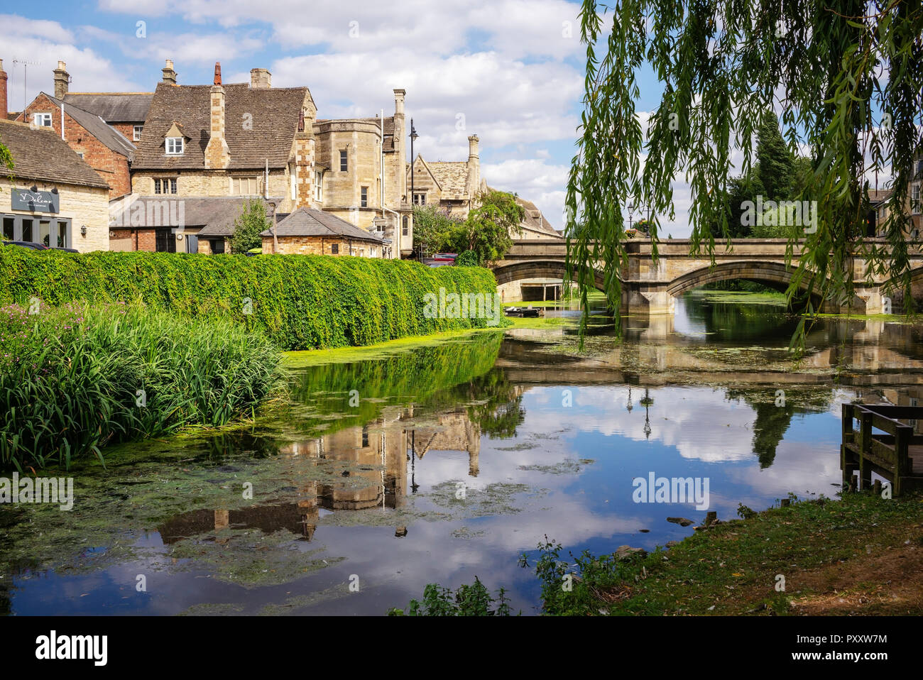 Three arch bridge hi-res stock photography and images - Alamy