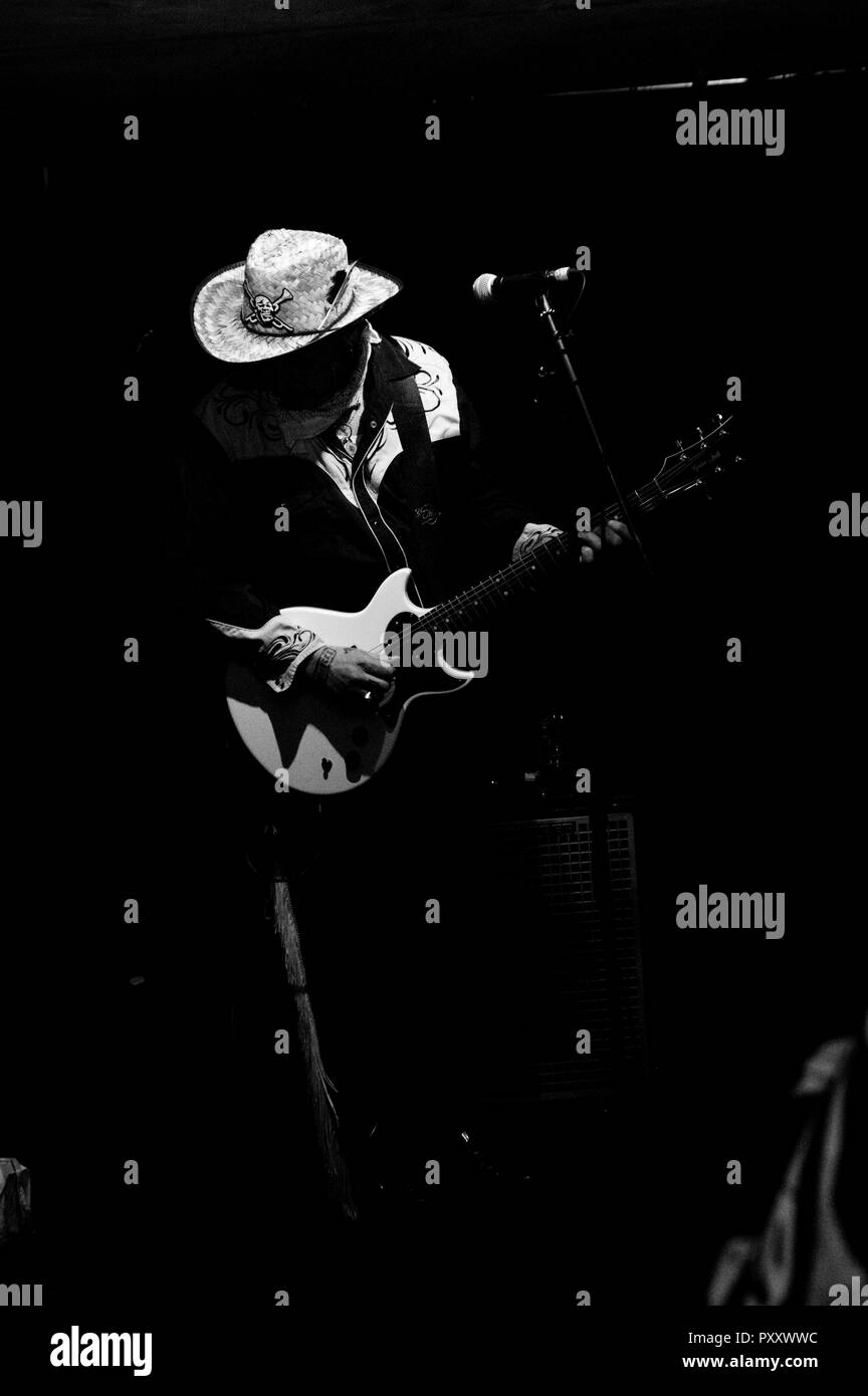 Paul Ronney Angel performing solo on guitar, vocals and kazoo at the ...