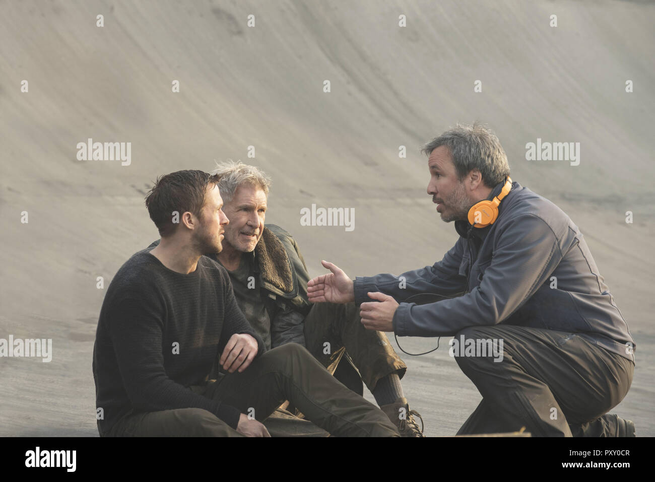 USA. Denis Villeneuve , Harrison Ford and Ryan Gosling on the set of ...