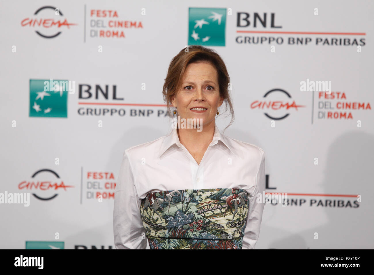 Sigurney weaver hi-res stock photography and images - Alamy