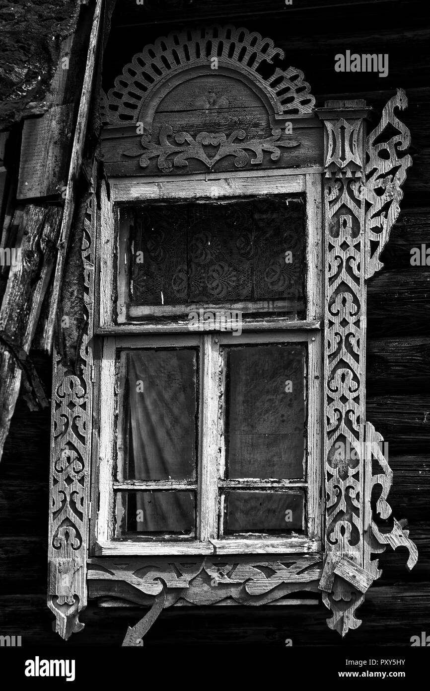 Photo old window hut Stock Photo - Alamy