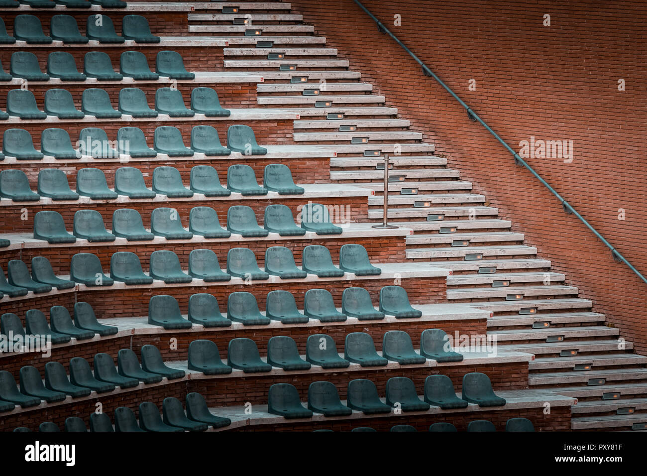 Classroom amphitheatre hi-res stock photography and images - Alamy