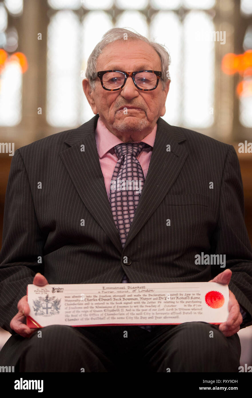 Manny Blankett, 101, the oldest resident of London's Square Mile, after ...
