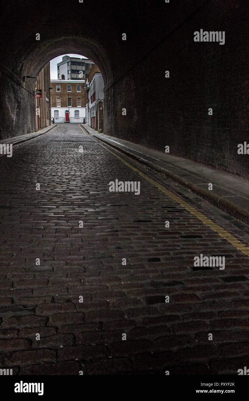 Long tunnel hi-res stock photography and images - Alamy