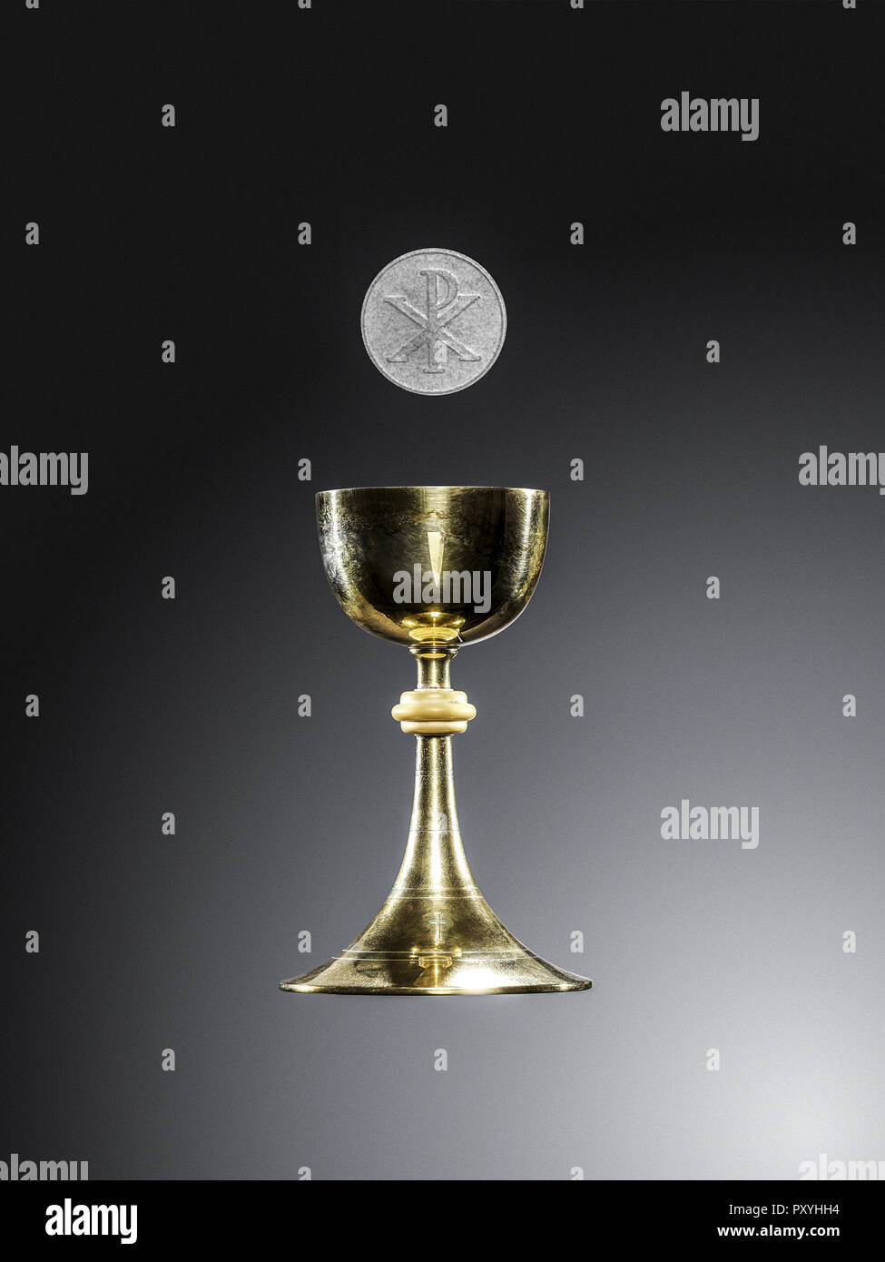 Hostie hi-res stock photography and images - Alamy