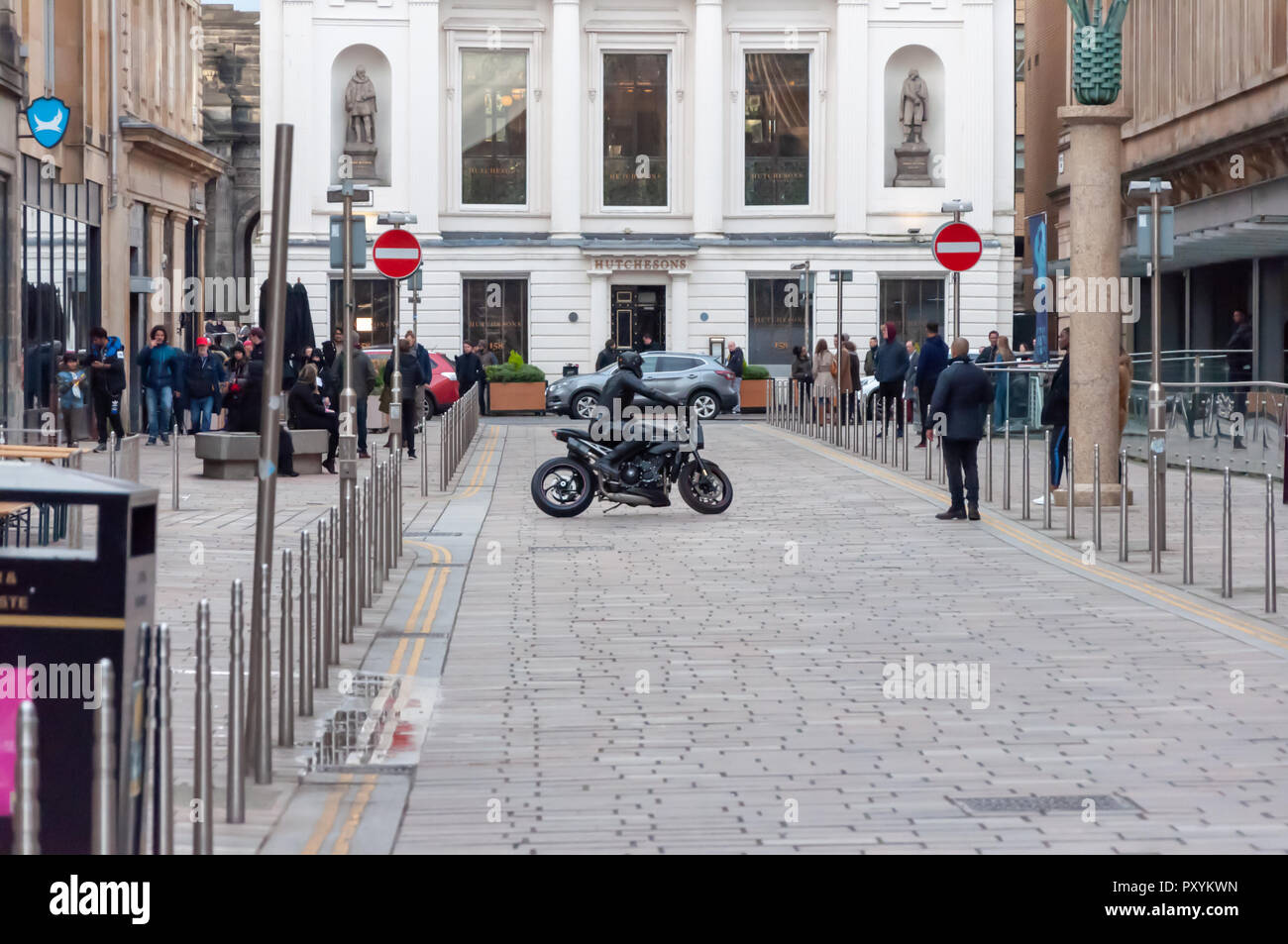 Glasgow, Scotland, UK. 24th October, 2018. On the streets of the City ...
