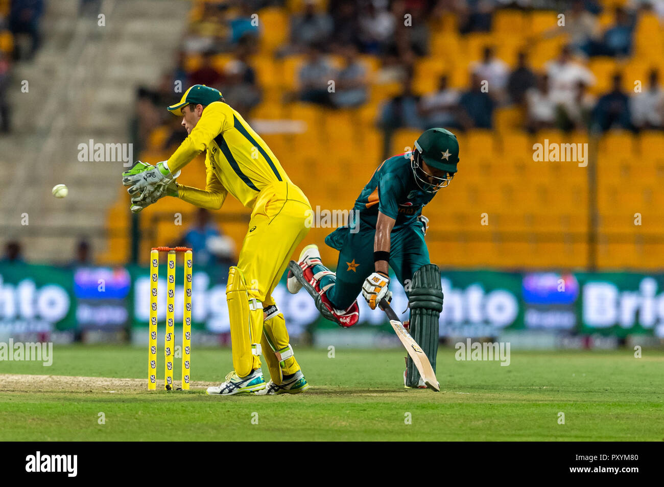 Abu Dhabi, UAE. 24th Oct, 2018. Babar Azam of Pakistan makes his ground ...