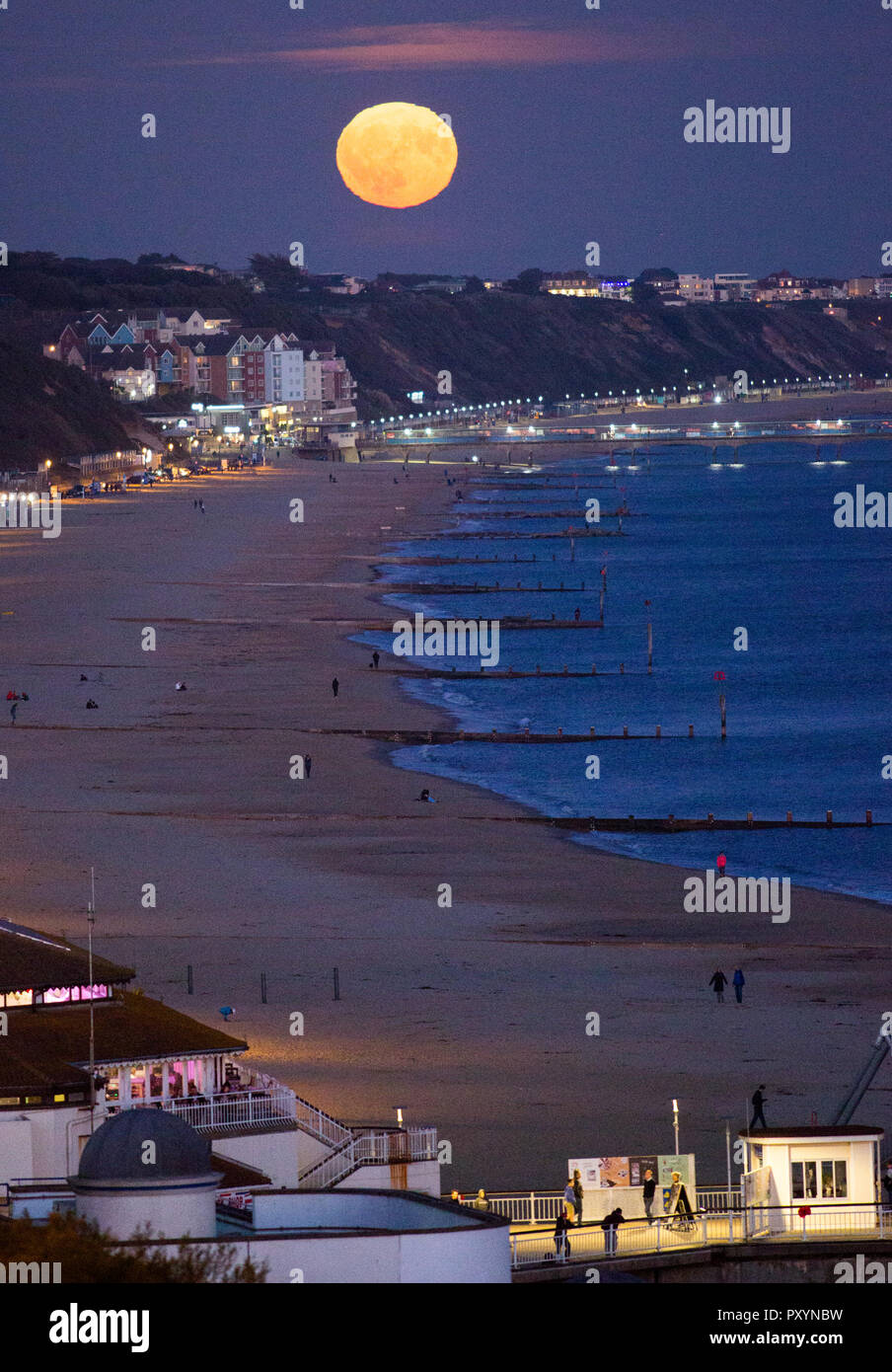 Hunters moon uk hi-res stock photography and images - Alamy