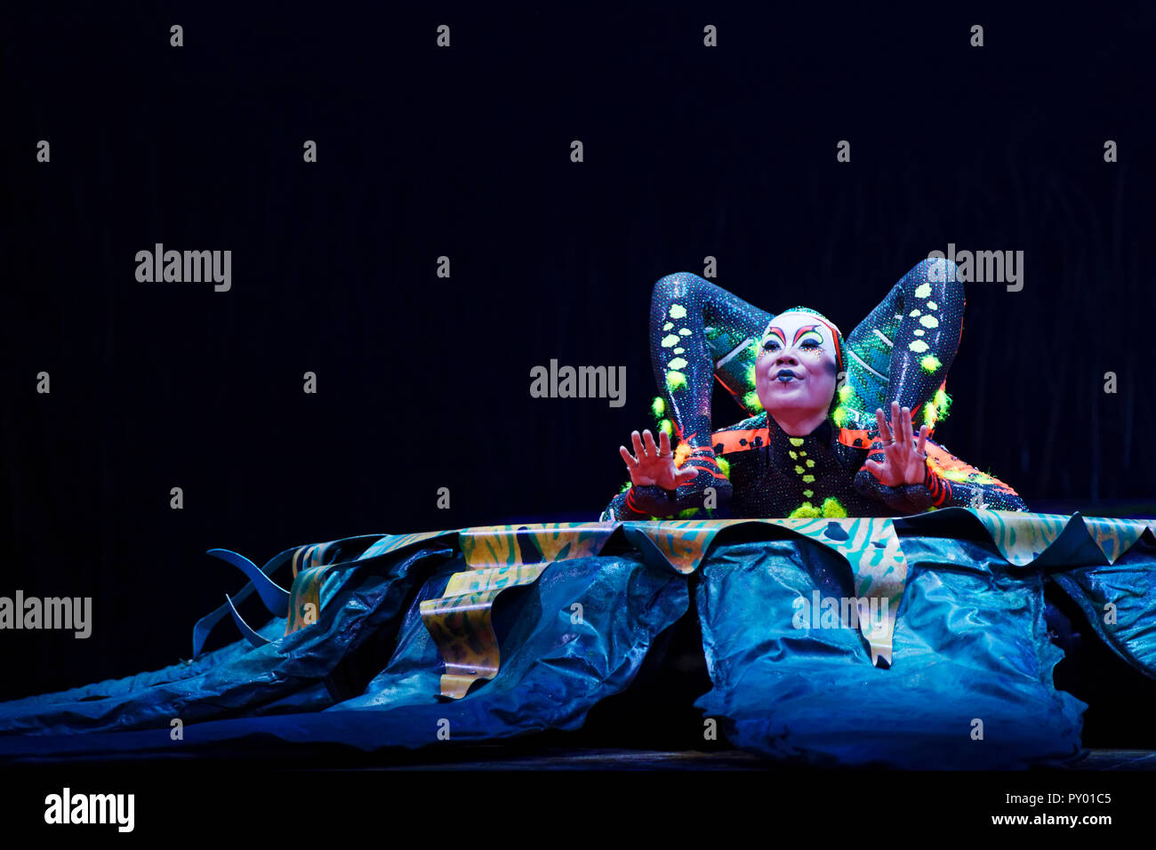 Paris, France. 24th Oct, 2018. Contortion, Oyun-Erdene Senge performs ...