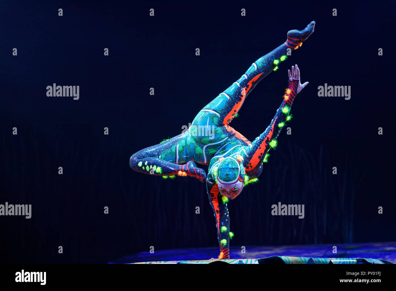 Contortion performer hi-res stock photography and images - Alamy