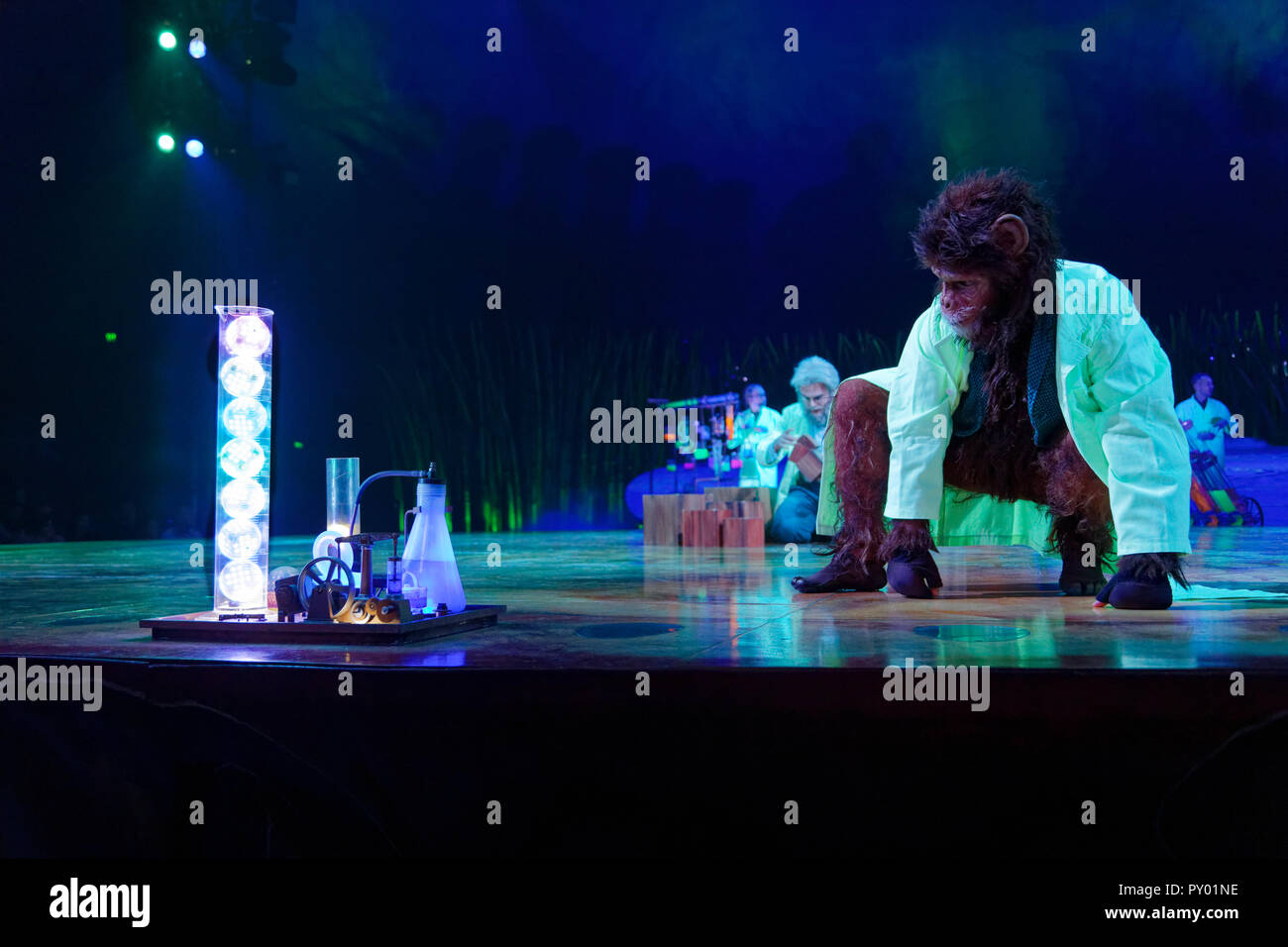 Paris, France. 24th Oct, 2018. Scientist, Thom Wall performs during the ...