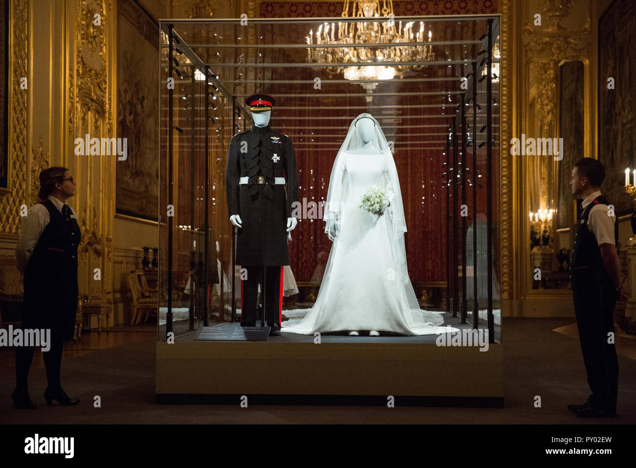 Windsor castle wardens hi-res stock photography and images - Alamy