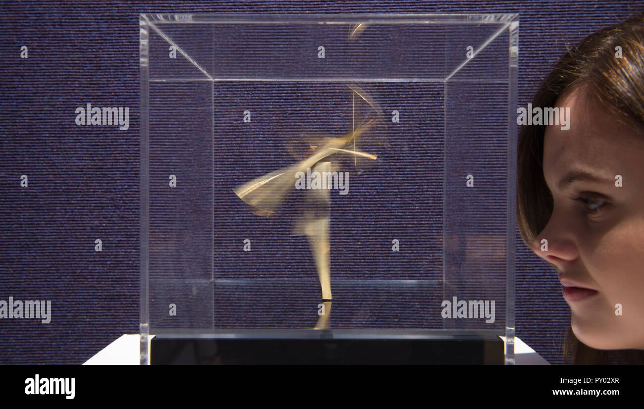 Perspex box art hi-res stock photography and images - Alamy