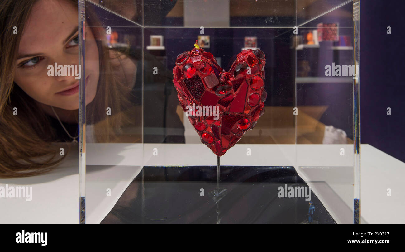 Perspex box art hi-res stock photography and images - Alamy