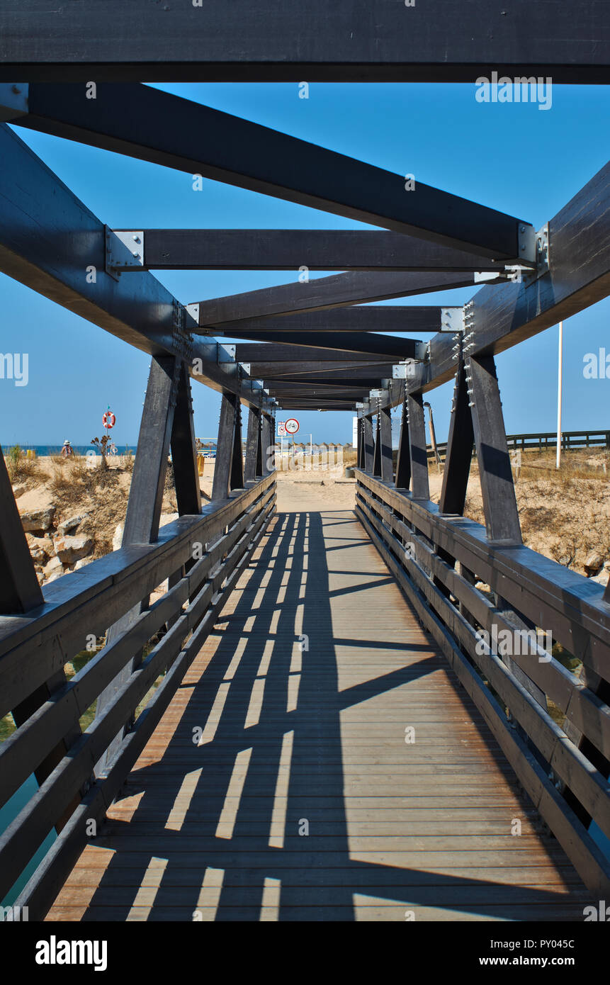 Pedestrian bridge portugal hi-res stock photography and images - Alamy
