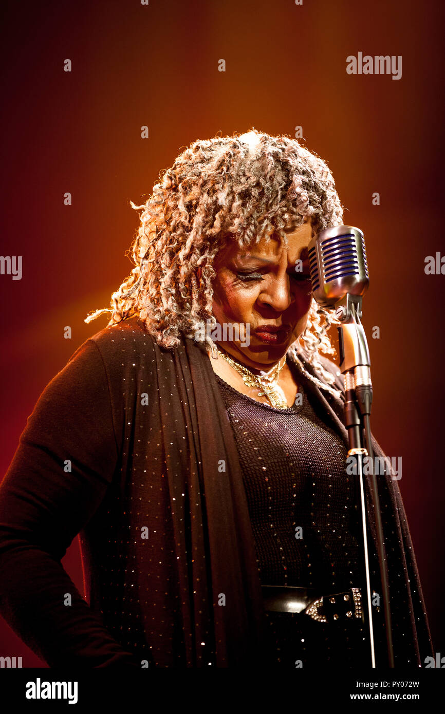 Delphine reeves hi-res stock photography and images - Alamy