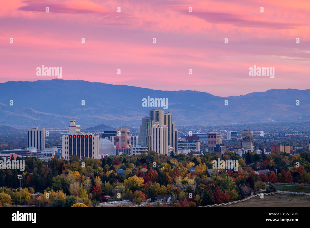 Views city downtown skyline hi-res stock photography and images - Alamy