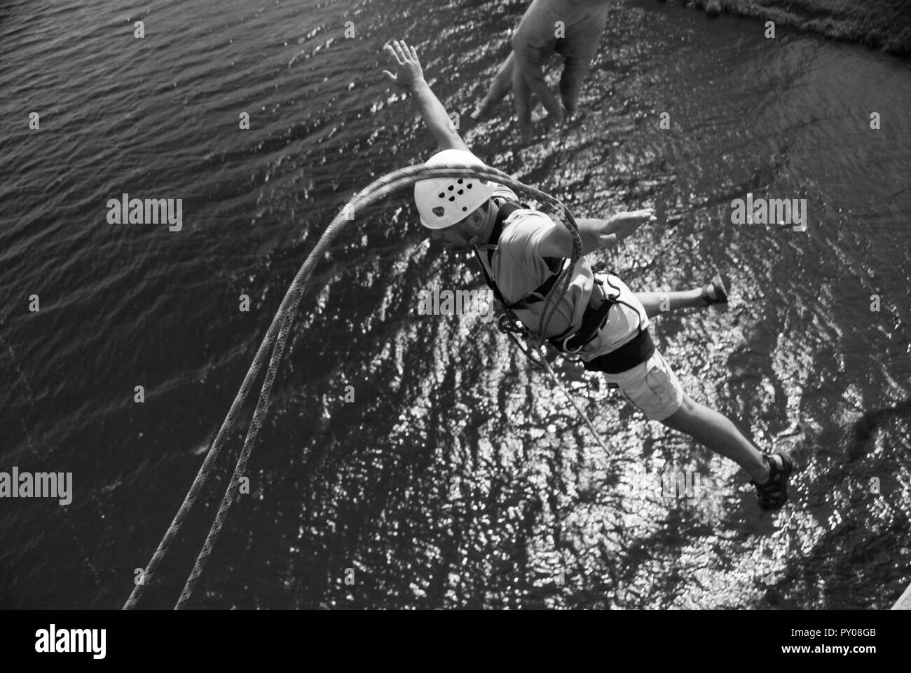 Ropejumpers jumping off the bridge Stock Photo - Alamy