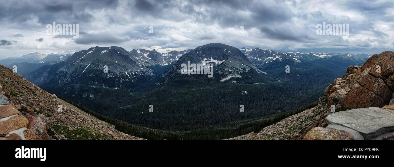 Incredible view of Never Summer Mountains from Trail Ridge Road in ...