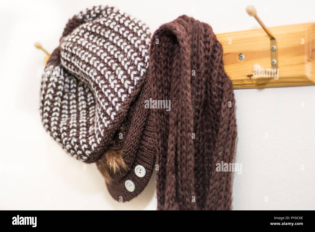 Traditional clothes hanger hi-res stock photography and images - Alamy