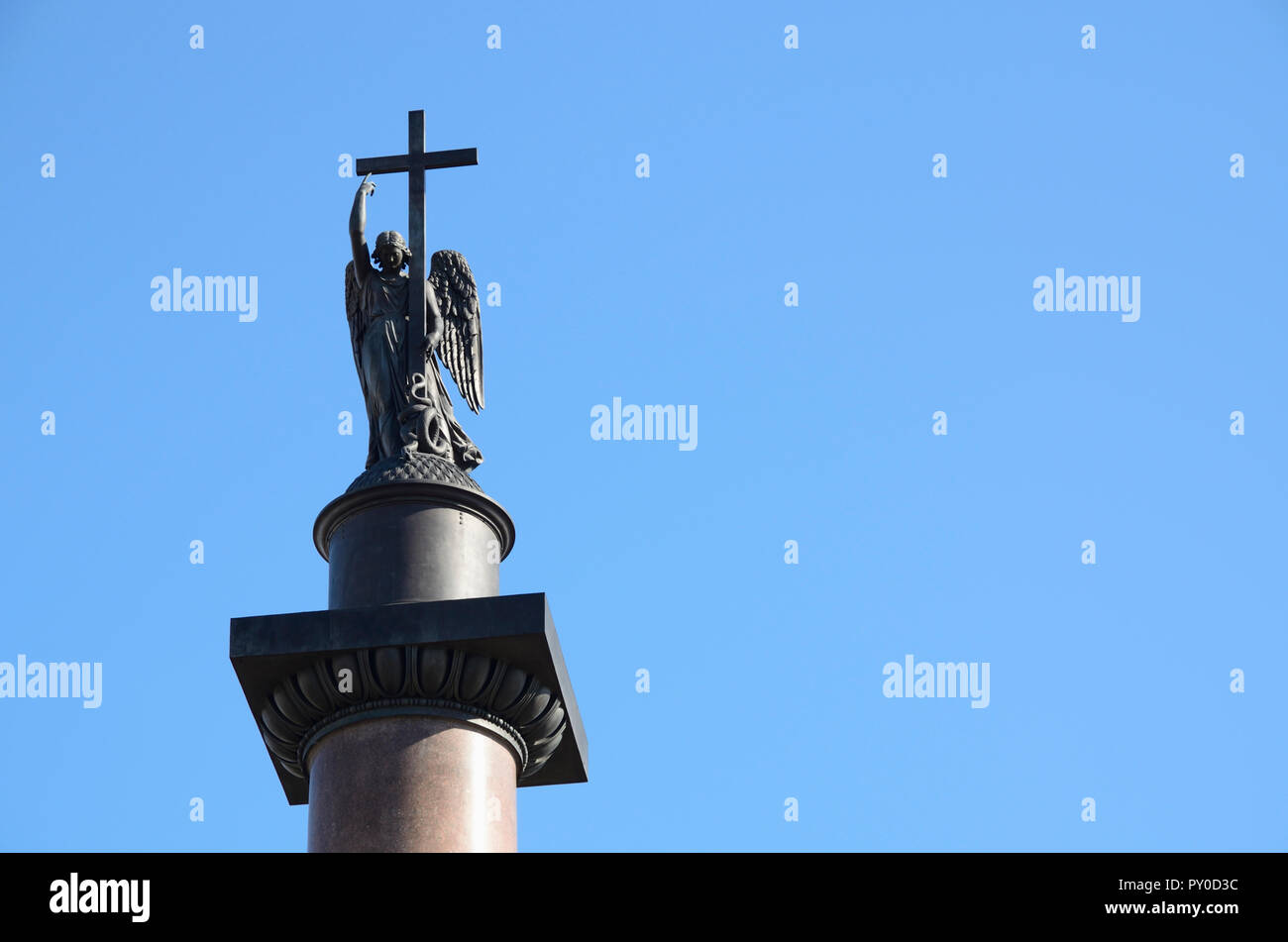 Alexander column angel holding cross hi-res stock photography and ...