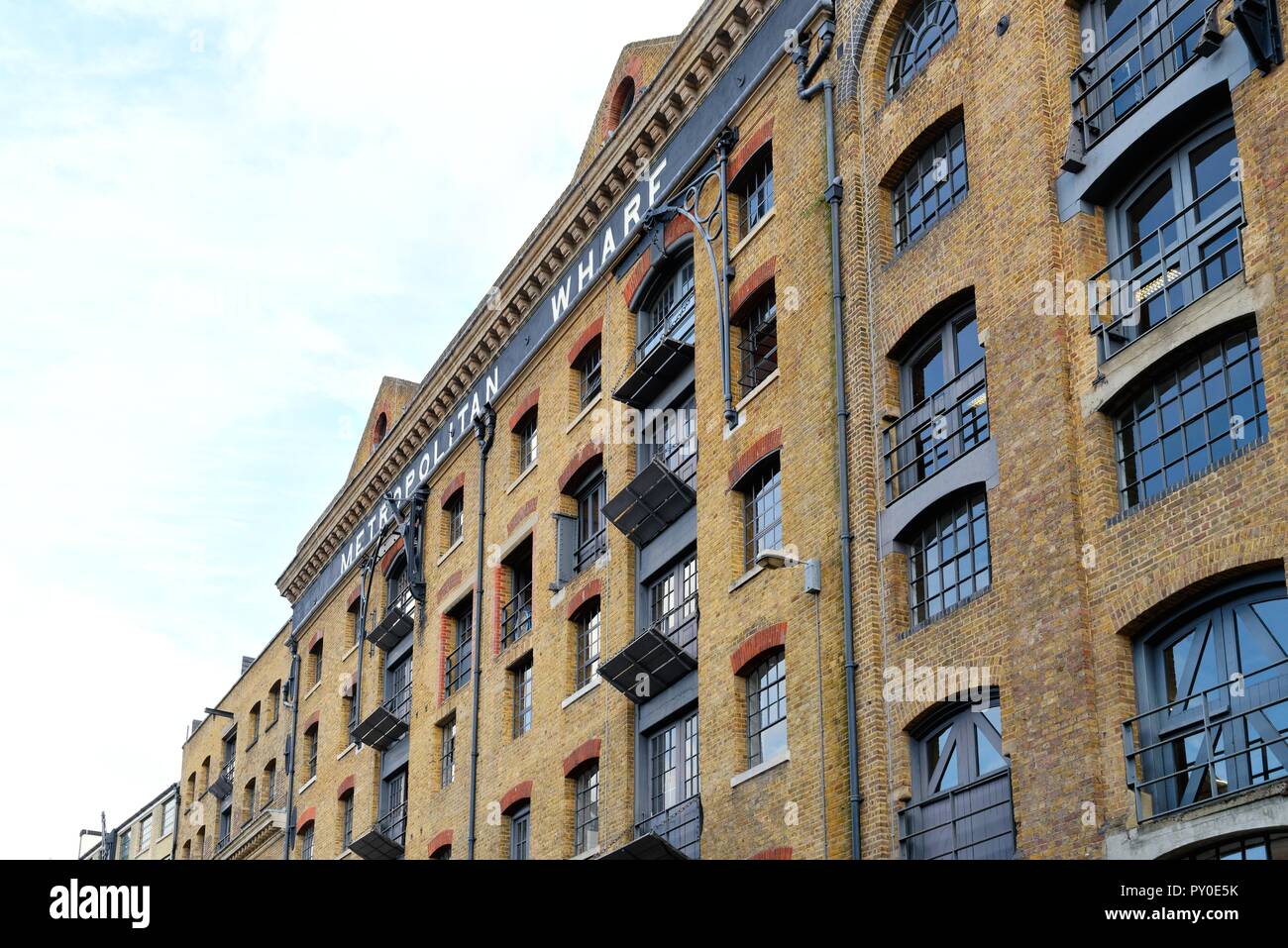 Old wapping hi-res stock photography and images - Alamy