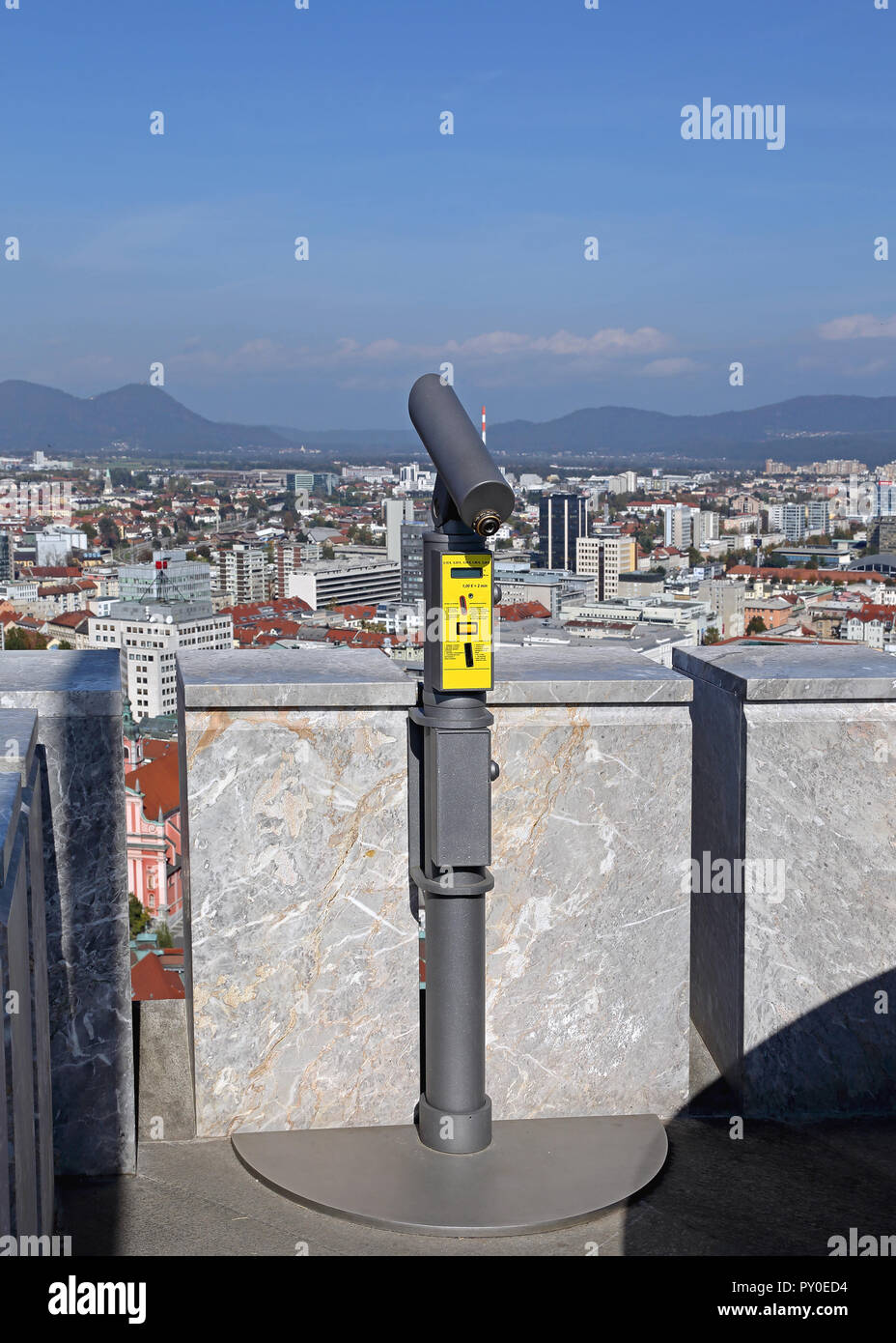 Coin operated tower viewer hi-res stock photography and images - Alamy