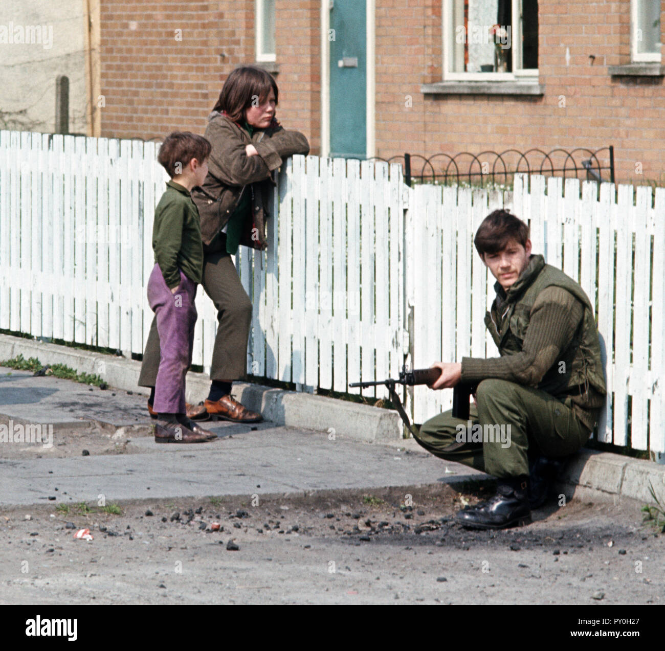 Belfast troubles 70s hi-res stock photography and images - Alamy