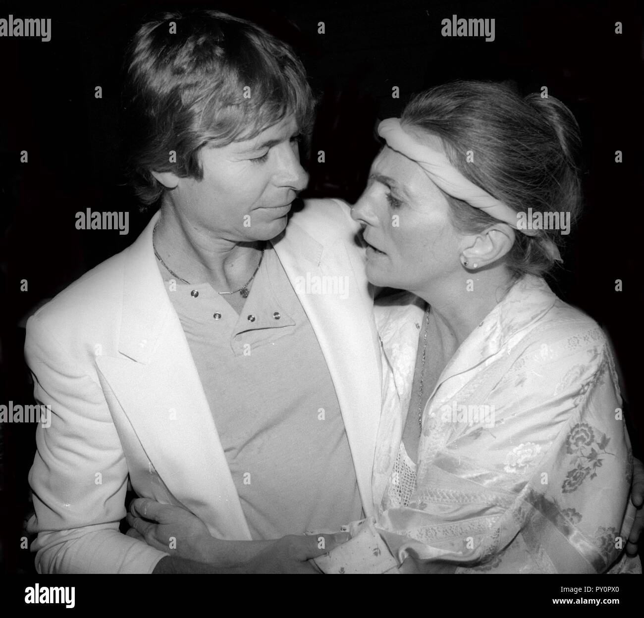 John denver 1977 hi-res stock photography and images - Alamy