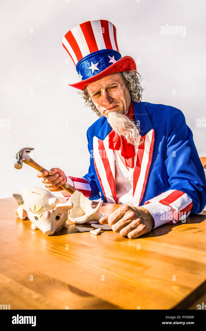 Swinging hammer hi-res stock photography and images - Alamy