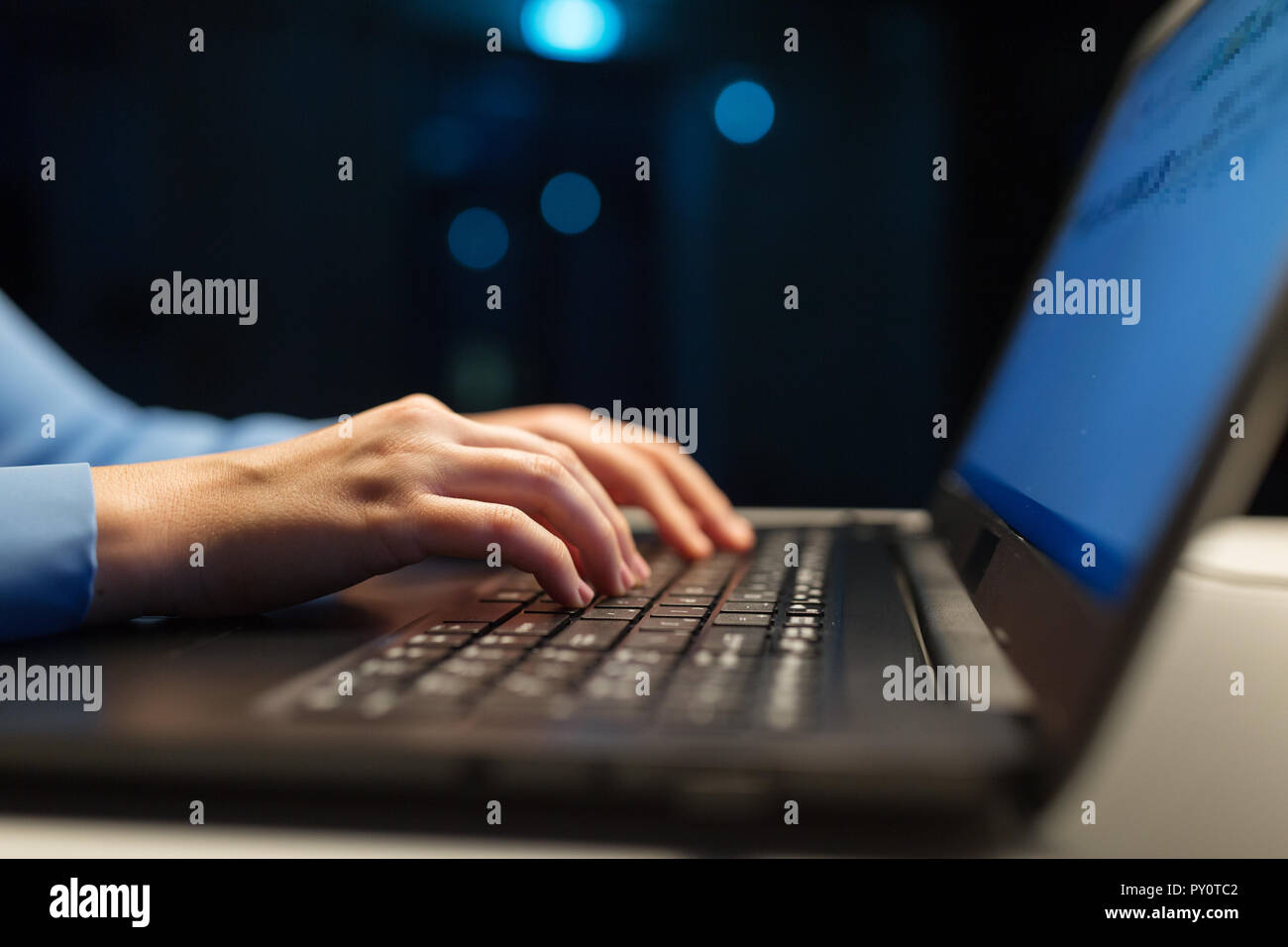 Laptop programming keyboard typing woman hi-res stock photography and ...